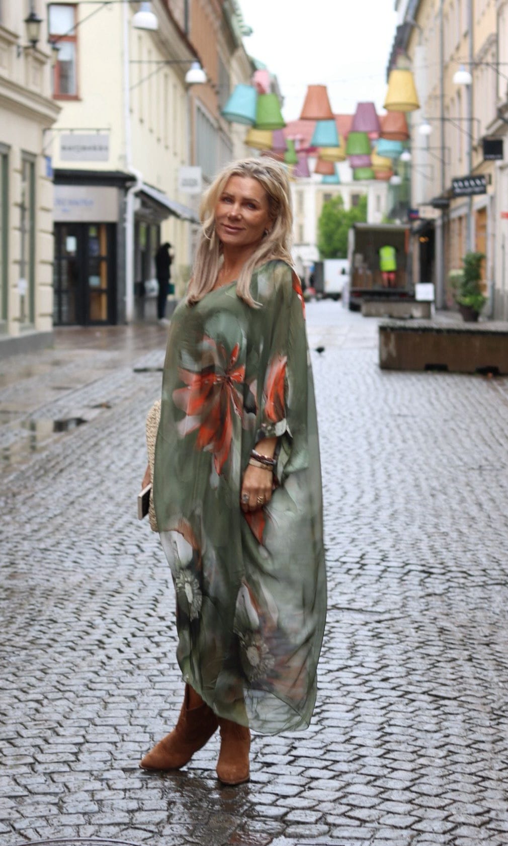 Yolanda - Silkesklänning - Flower - Khaki - Fanny Michel