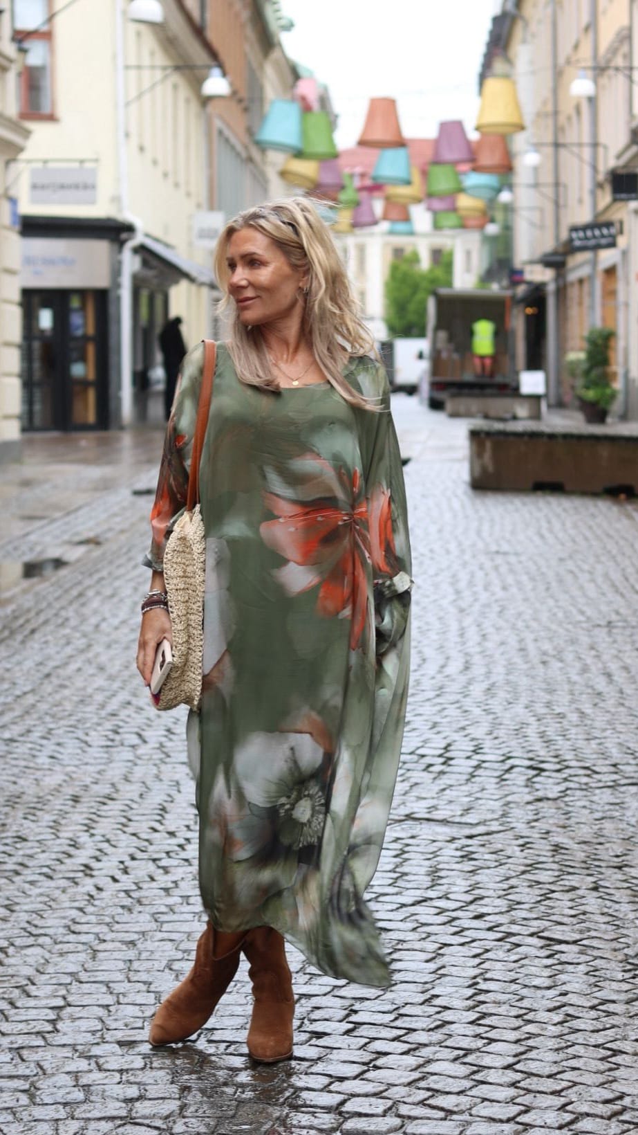 Yolanda - Silkesklänning - Flower - Khaki - Fanny Michel